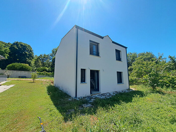 Maison à vendre - Beaumont-sur-Oise - 7 pièces - 5 chambres