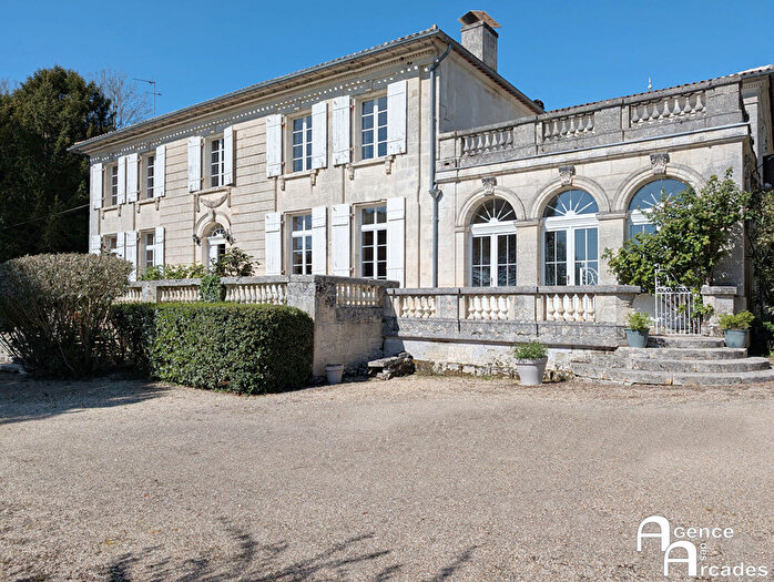 Maison à vendre - Fronsac - 10 pièces - 6 chambres
