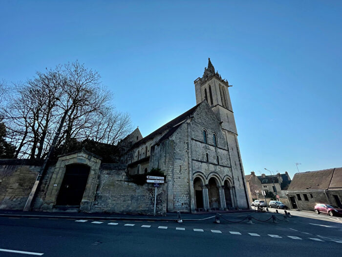 Maisons à vendre et appartements à louer - 1