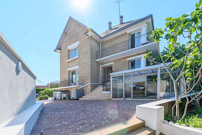 Maison à vendre - Goussainville, Buttes Chaumont, Buttes aux Oies, Grand Pré, Demoiselles - 8 pièces - 7 chambres