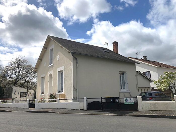 Maison à louer - Thouars - 4 pièces - 3 chambres