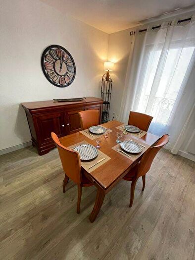 Appartement 3 pièces à Nord, Pézenas, à louer