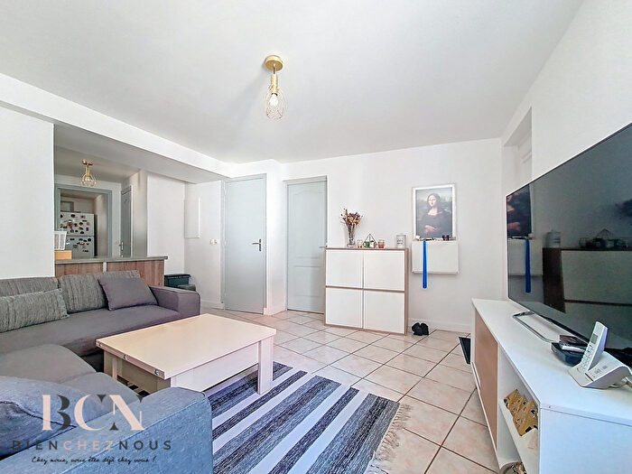 Appartement à vendre - Moisselles - 2 pièces - 1 chambre