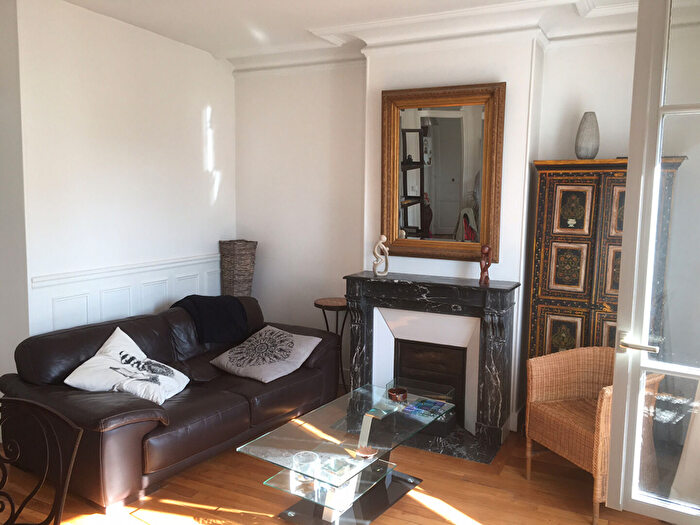 Appartement à louer - Levallois-Perret, Front de Paris - 2 pièces - 1 chambre