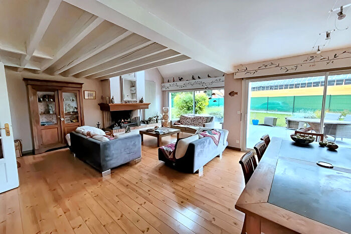 Maison à vendre - Saint-Fuscien - 8 pièces - 5 chambres