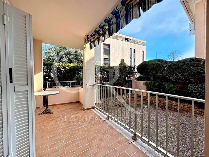 Roquebrune-Cap-Martin, Carnolès, Gare, Cap Azur : Appartement 2 pièces à vendre