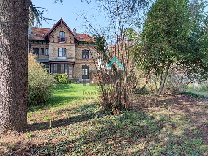 Maison à vendre - Saint-Germain-en-Laye, Centre-ville, Quartiers forestiers - 9 pièces - 6 chambres