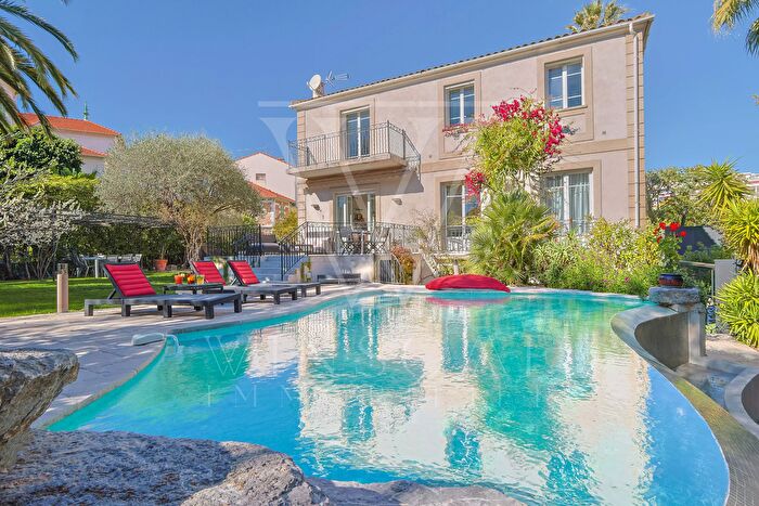 Maison à vendre - Cannes, Carnot - 8 pièces - 6 chambres