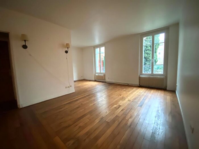 Appartement 4 pièces à Suresnes, à louer