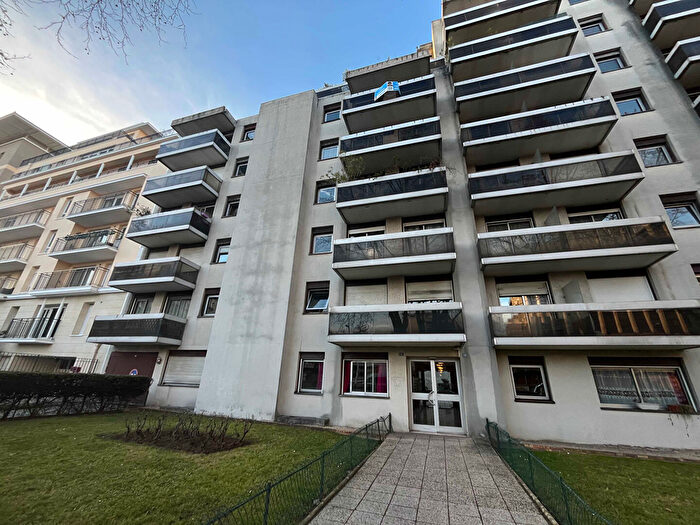 Appartement à louer - Montrouge, Porte de Châtillon - 1 pièce