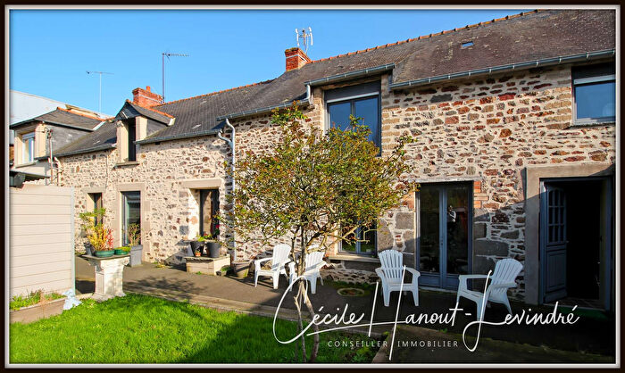 Maison 9 pièces à vendre à Châteauneuf-dIlle-et-Vilaine