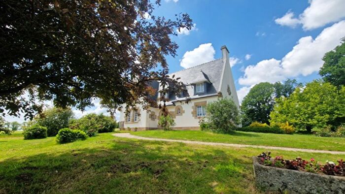 Maison à vendre - Pleyben - 6 pièces - 5 chambres