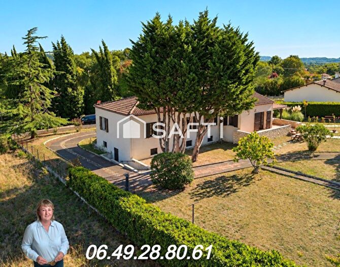 Maison 8 pièces à Montayral, à vendre