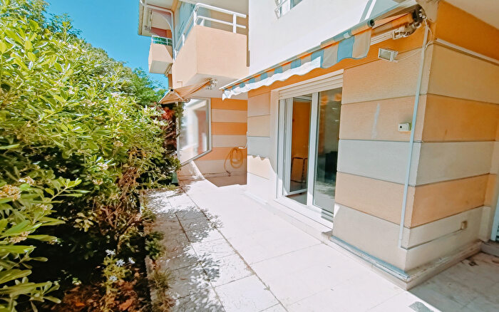 Fréjus, Fréjus Plage : Appartement 1 pièce à vendre