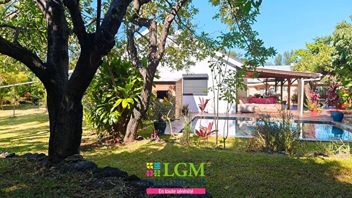 Maison à vendre - La Plaine-des-Palmistes - 9 pièces - 7 chambres