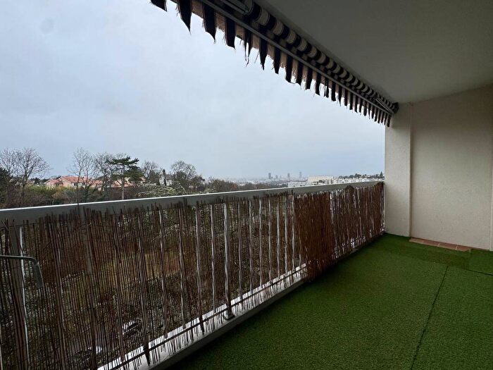 Appartement à louer - Vassieux, Caluire-et-Cuire - 3 pièces - 3 chambres