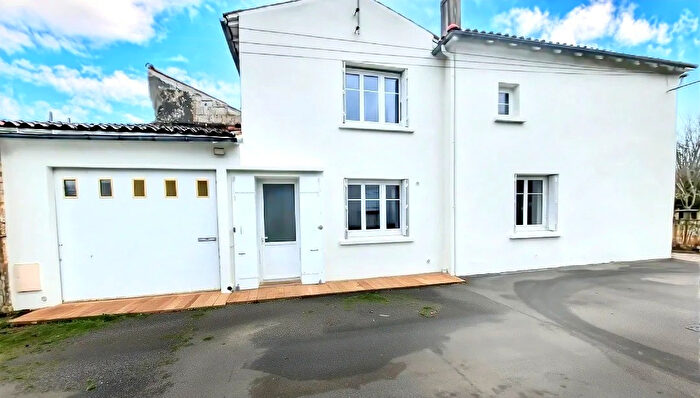 Maison à vendre - Les Gonds - 5 pièces - 3 chambres