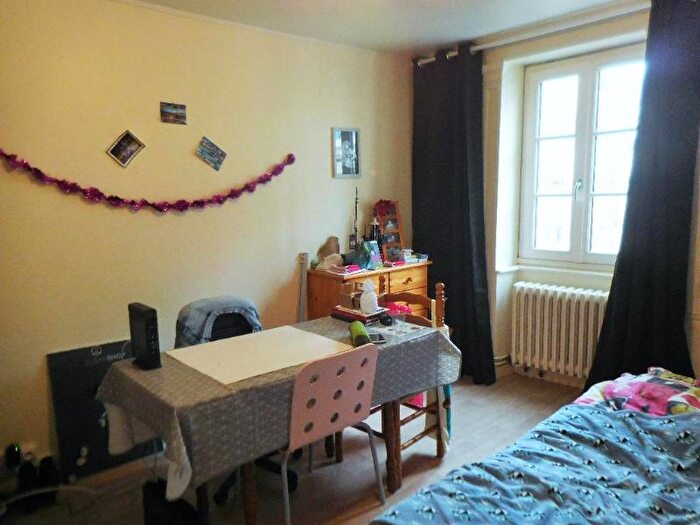 Maisons à vendre et appartements à louer - 1