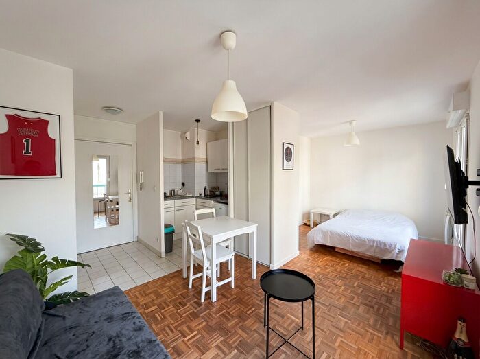 Appartement à vendre - Lyon e , Guillotière - 1 pièce - 1 chambre