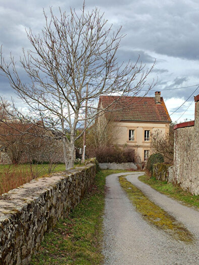 Maison à vendre - Moutier-Rozeille - 2 pièces - 1 chambre