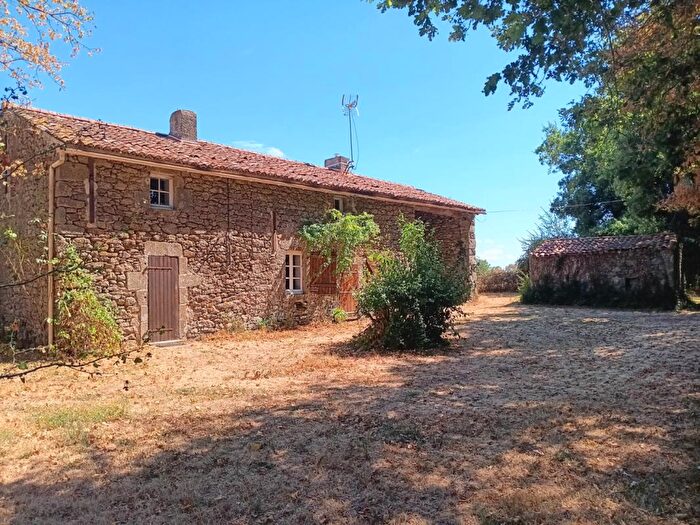 Maison 3 pièces à louer à Bazoges-en-Paillers