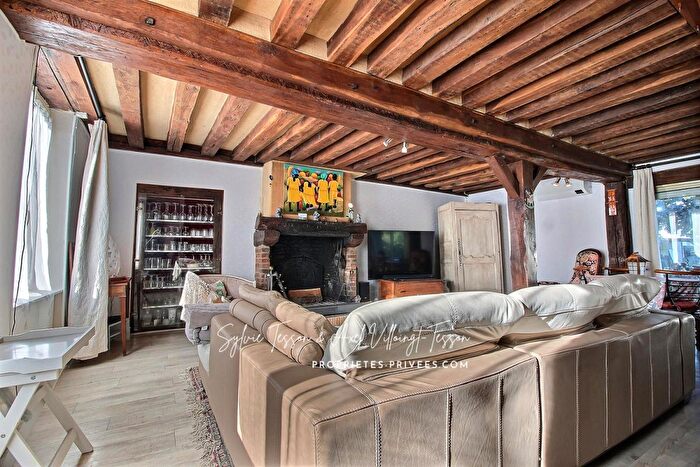 Maison à vendre - Saint-Lyé-la-Forêt - 4 pièces - 3 chambres