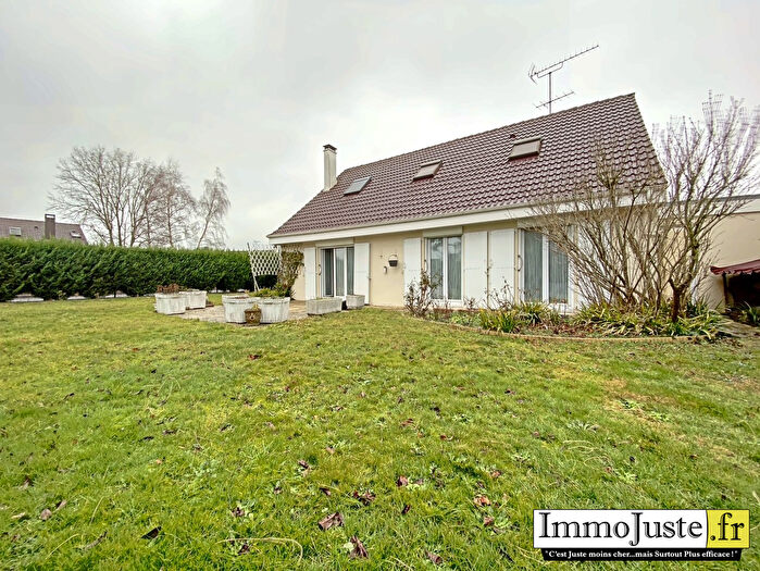 Maison à vendre - Les Essarts-le-Roi - 6 pièces - 4 chambres