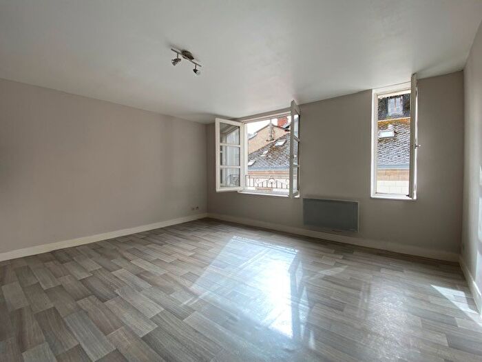 Appartement à louer - Limoges, Centre-ville, Hôtel de Ville, Emailleurs - 1 pièce