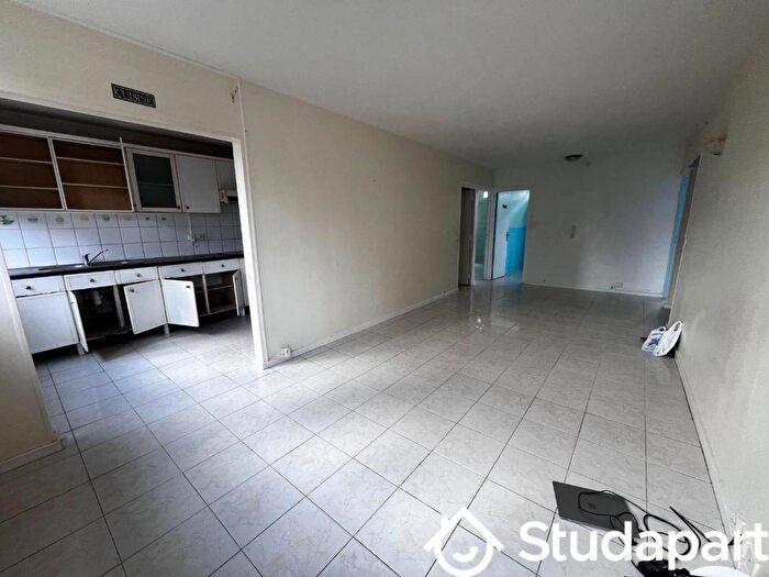 Appartement à louer - Terrasses-Calmette, Orly - 1 pièce - 3 chambres