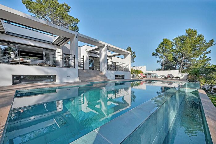 Maison à vendre - Nîmes, Terres de Rouvière, LEau Bouillie - 11 pièces - 5 chambres