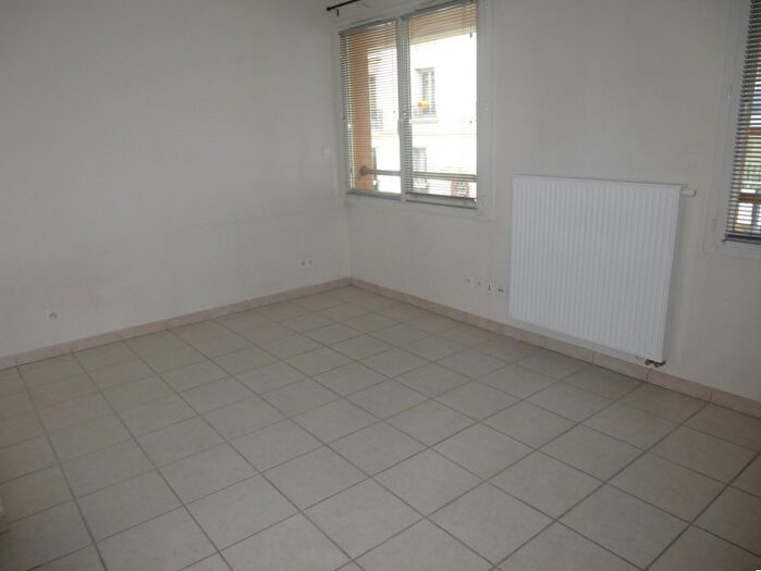 Appartement à louer - Saint-Étienne, Tardy, Colline des Pères, Bizillon - 1 pièce