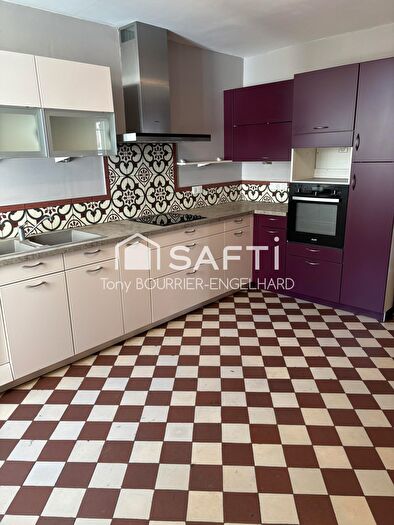 Maison à vendre - Neuves-Maisons - 8 pièces - 5 chambres