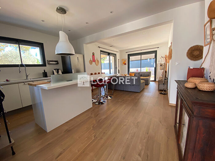 Maison à vendre - Arles, Trébon - 4 pièces - 3 chambres