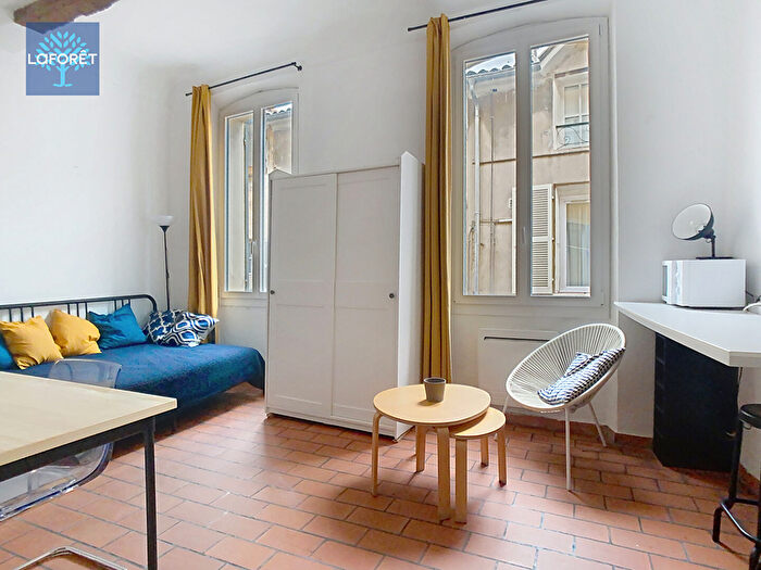 Appartement à louer - Aix-en-Provence, Centre-ville - 1 pièce
