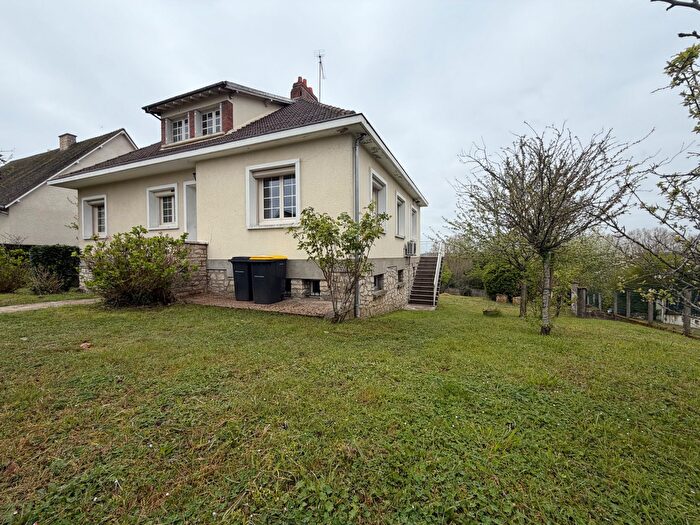 Maison à vendre - Gien, Centre-ville - 7 pièces - 4 chambres