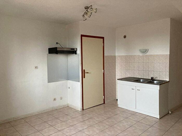 Champfleuri, Bourgoin-Jallieu : Appartement 3 pièces à louer