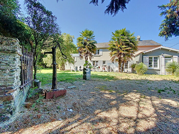 Maison à vendre - Le Fenouiller - 7 pièces - 4 chambres