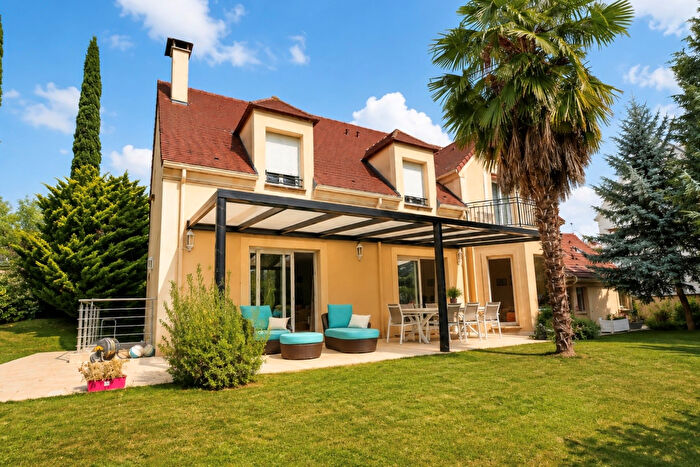 Mareil-Marly - Maison 8 pièces à louer