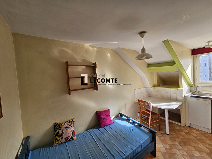 Appartement à vendre - Quartiers Centre, Colombier - 1 pièce