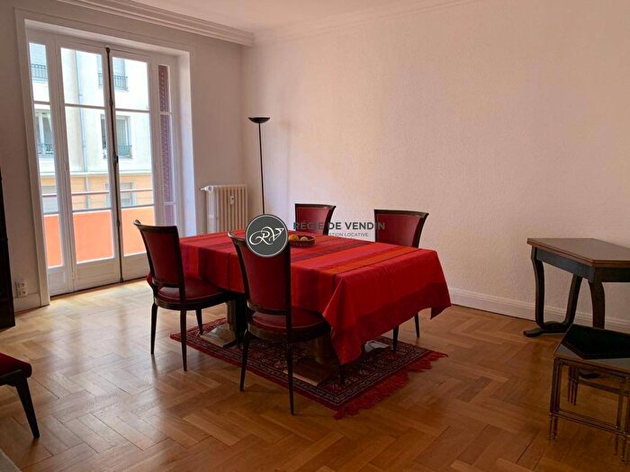 Appartement à louer - Brotteaux, Lyon ème arrondissement - 4 pièces - 3 chambres