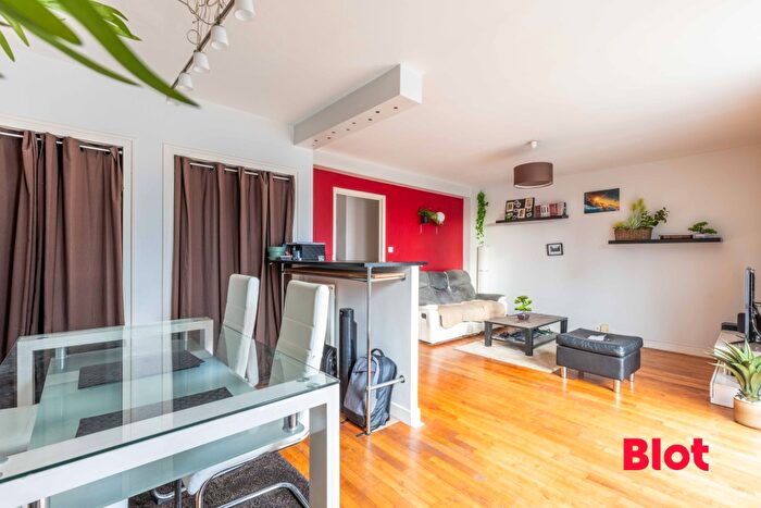 Appartement à vendre - Quartiers Sud-Est, Le Landrel - 4 pièces - 2 chambres