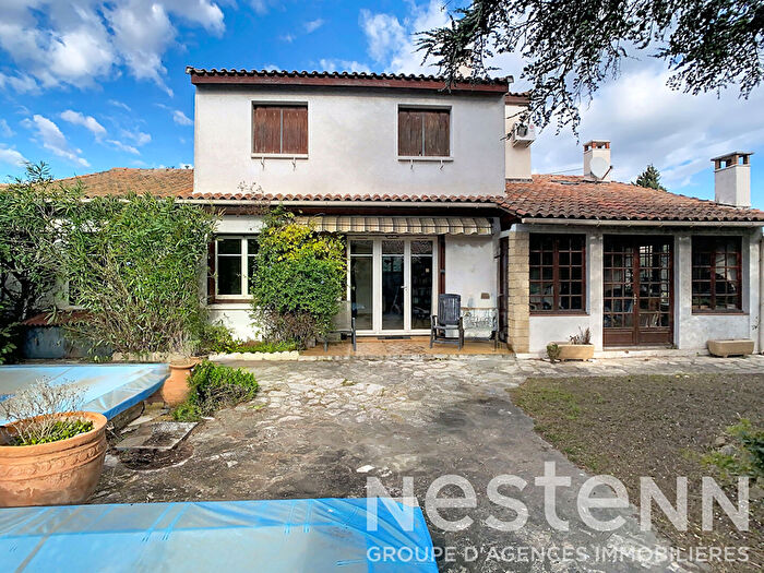 Maison à vendre - Salon-de-Provence, Bel-Air - 6 pièces - 4 chambres