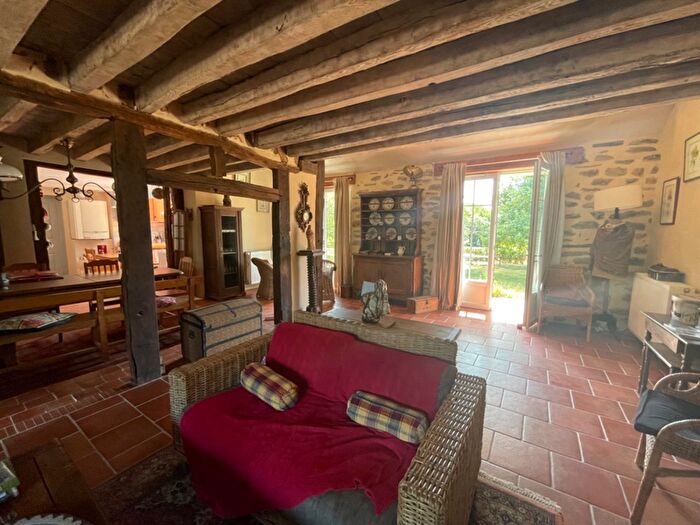 Maison à vendre - Chéniers - 7 pièces - 5 chambres