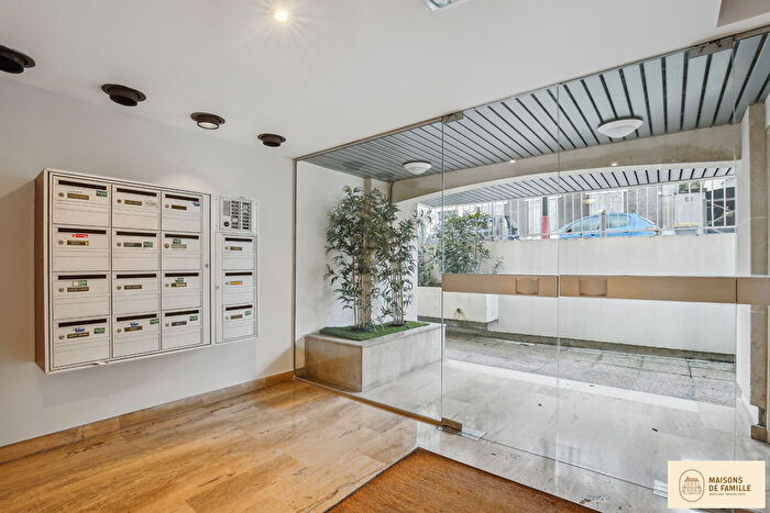 Appartement à vendre - Bougival - 3 pièces - 2 chambres