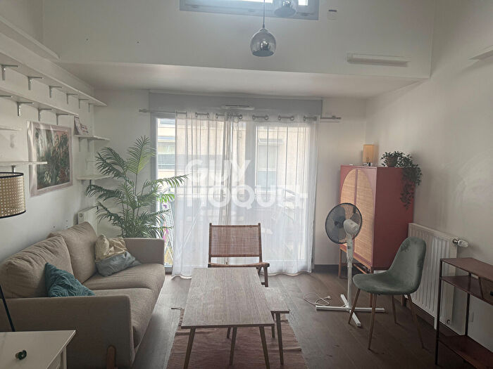 Appartement à louer - Gennevilliers, Les Grésillons - 2 pièces - 1 chambre