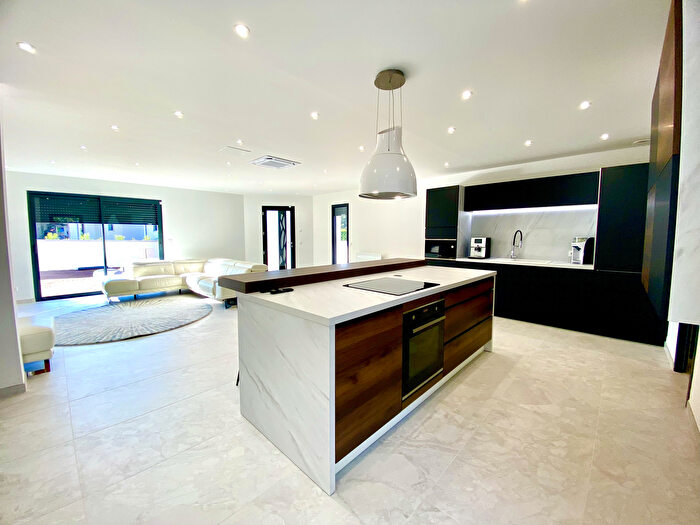 Maison à vendre - Villerest - 5 pièces - 3 chambres