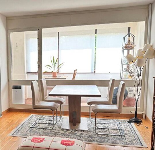 Appartement à louer - Centre, Ferney-Voltaire - 3 pièces - 2 chambres