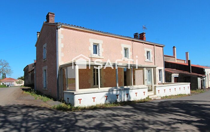 Maison 5 pièces à Saint-Sulpice-en-Pareds, à vendre