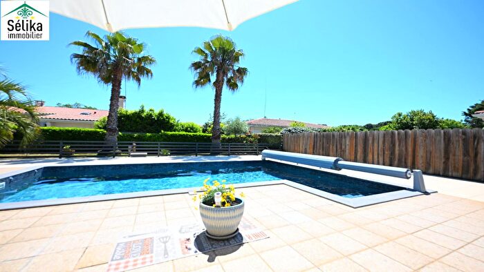 Maison à vendre - La Teste-de-Buch, Les Chênes Verts, Bordes, Clair-Bois, Pinède de Conteau - 6 pièces - 4 chambres