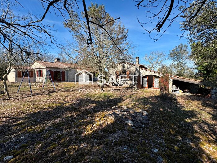 Maison à vendre - Labeaume - 7 pièces - 5 chambres